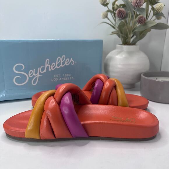 Seychelles | Shoes | Seychelles Low Key Glow Up Leather Puff Slide ...